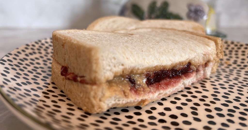 Hero Bread Makes the Best Keto Bread & It's Finally Available Nationwide!