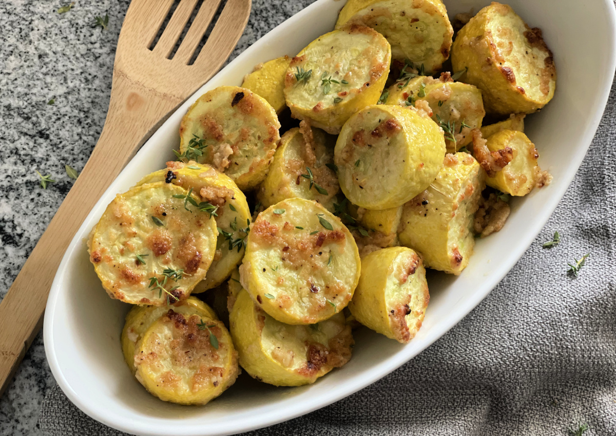 Easy Garlic Roasted Yellow Squash - My New Fave Side Dish!